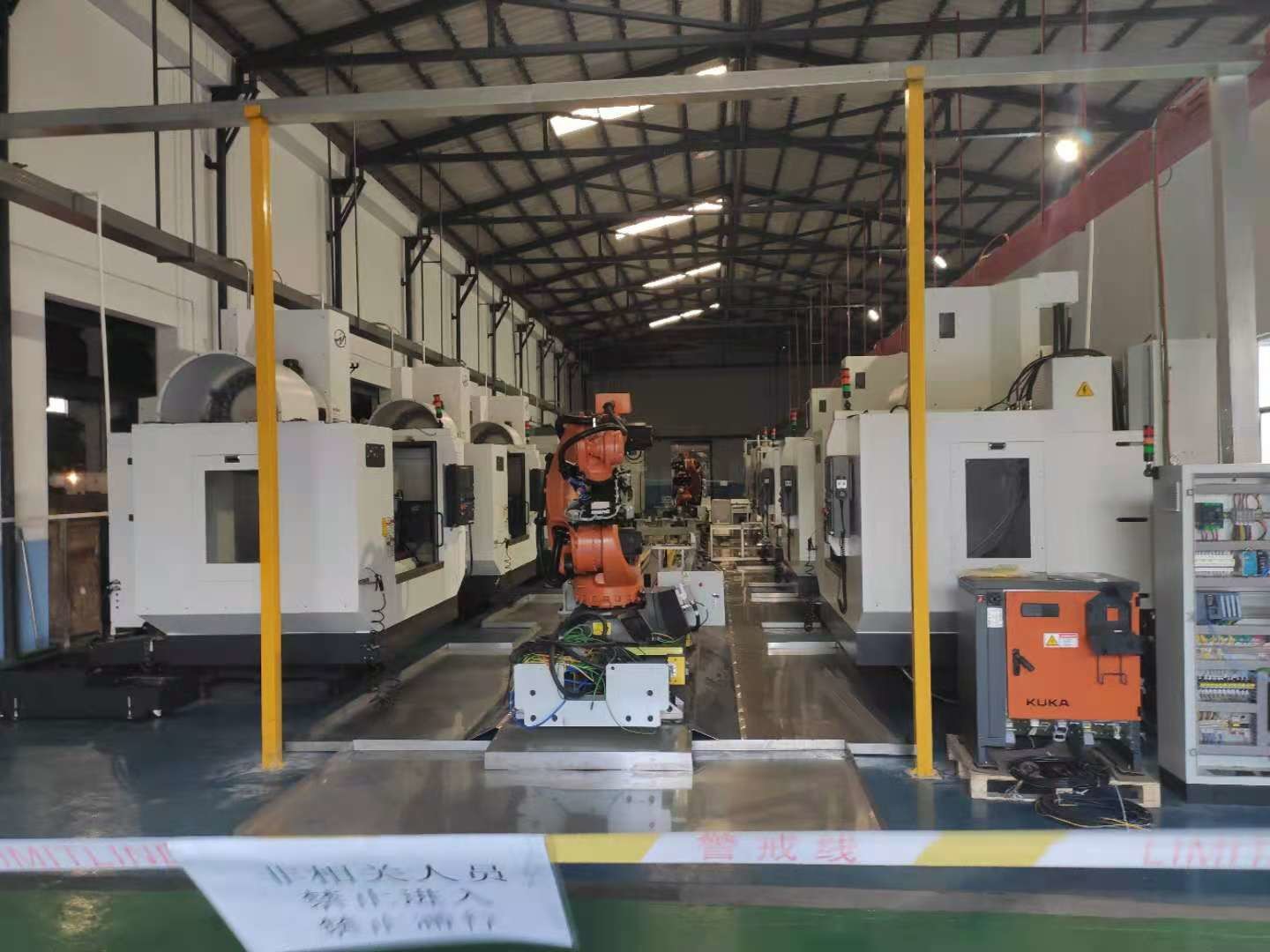 Robot Rail System: Streamline Production with 7-Axis Control，Streamline ...